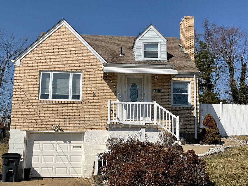 1512 Greentree Road Pittsburgh, PA 15220 | DeSantis Property Management
