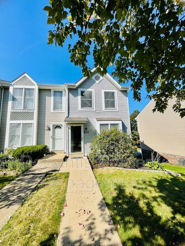 925 Elm Court Oakdale, PA 15071 | DeSantis Property Management